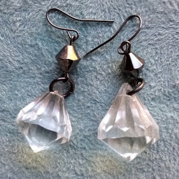 Jewelry | Earrings With A Big Fat Glass Diamond | Poshmark
